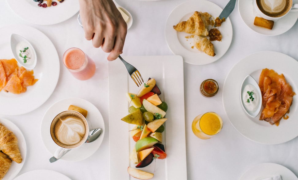 Free Guide: 19 Tips on how to create the Ultimate Breakfast Experience ...